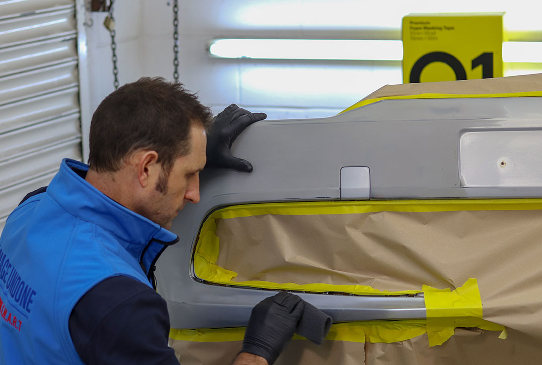 How to repair a cracked by plastic welding - Q1® Premium Masking Solutions